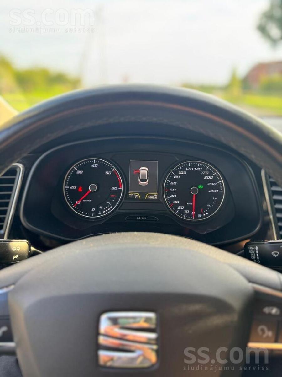 Black SEAT Leon 2016 in Talsi, with an engine capacity of 1.60 L and mileage of 306 thousand km for 7000 €, photo 15 on AUTOMOTO.COM.LV