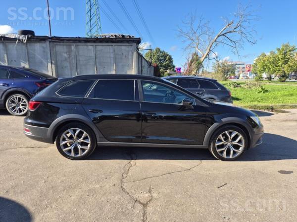 Black SEAT Leon 2016 in Riga, with an engine capacity of 2.00 L and mileage of 228 thousand km for 9990 €, photo 6 on AUTOMOTO.COM.LV