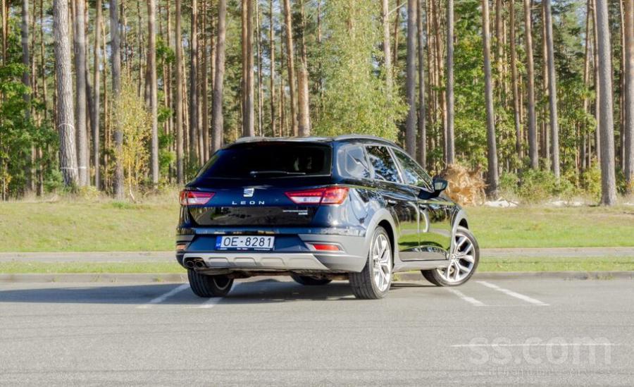 Melns SEAT Leon 2016 Rīga, ar dzinēja tilpumu 2.00 L un nobraukumu 228 tūkst. km par 9990 €, foto 7 vietnē AUTOMOTO.COM.LV