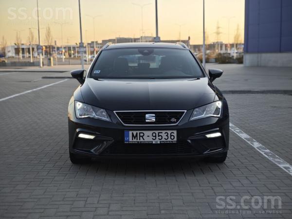 Black SEAT Leon 2018 in Riga, with an engine capacity of 2.00 L and mileage of 242 thousand km for 900 €, photo 5 on AUTOMOTO.COM.LV