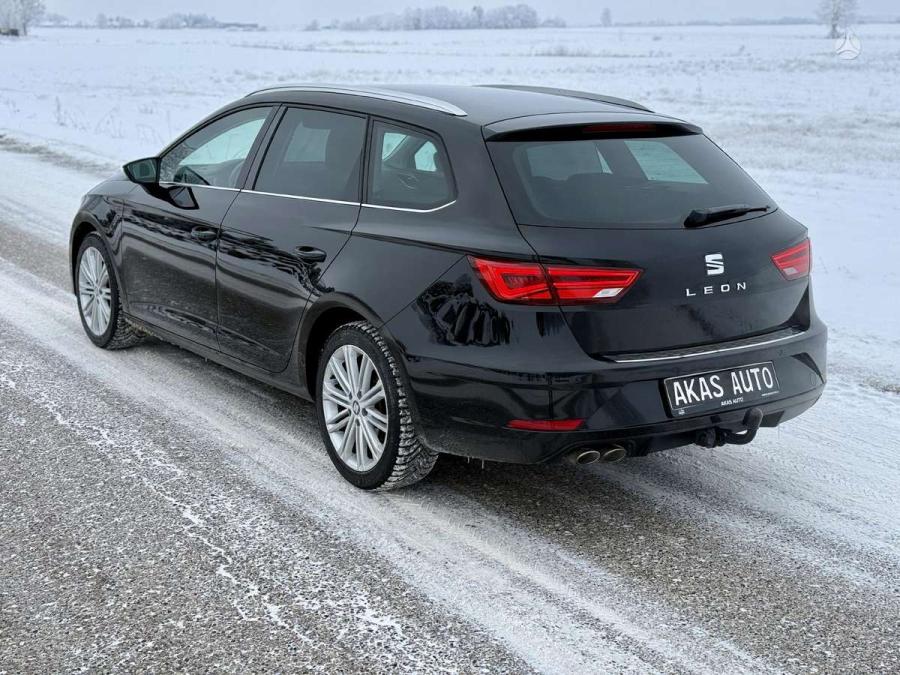 Melns SEAT Leon 2018 Vilkaviškis, ar dzinēja tilpumu 1.97 L un nobraukumu 211 tūkst. km par 11200 €, foto 3 vietnē AUTOMOTO.COM.LV