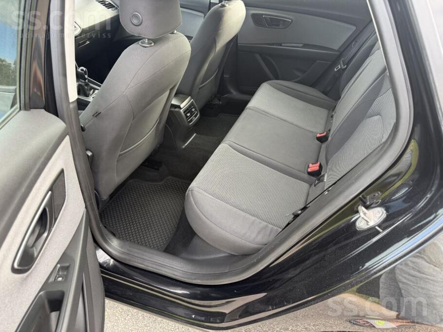 Black SEAT Leon 2018 in Ogre, with an engine capacity of 2.00 L and mileage of 242 thousand km for 7899 €, photo 15 on AUTOMOTO.COM.LV