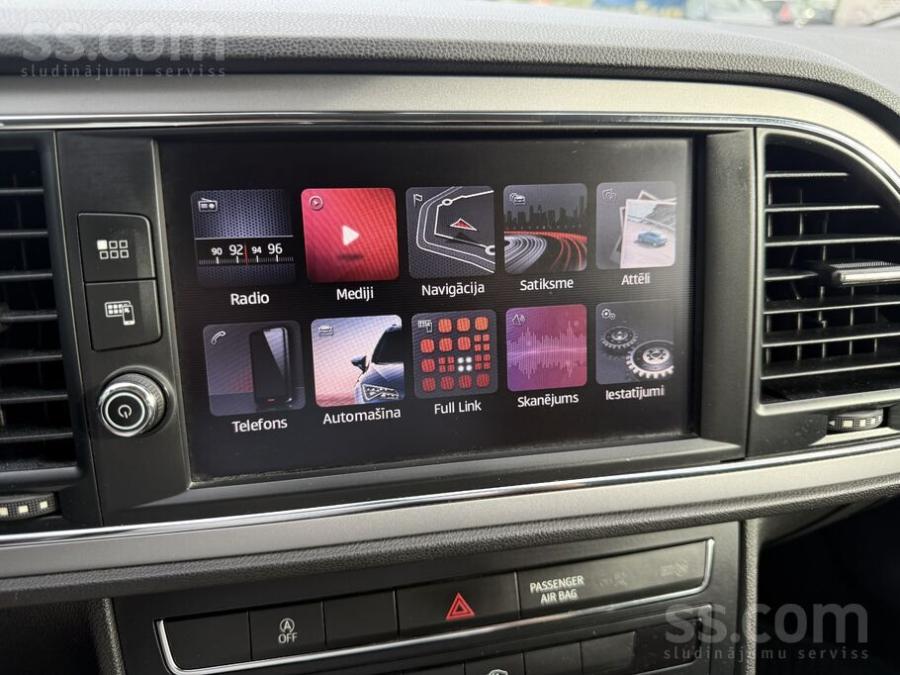 Black SEAT Leon 2018 in Ogre, with an engine capacity of 2.00 L and mileage of 242 thousand km for 7899 €, photo 18 on AUTOMOTO.COM.LV