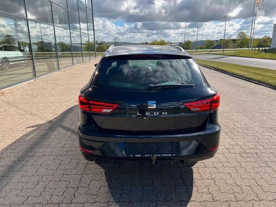 Black SEAT Leon 2018 in Prienai, with an engine capacity of 2.00 L and mileage of 231 thousand km for 9200 €, photo 5 on AUTOMOTO.COM.LV