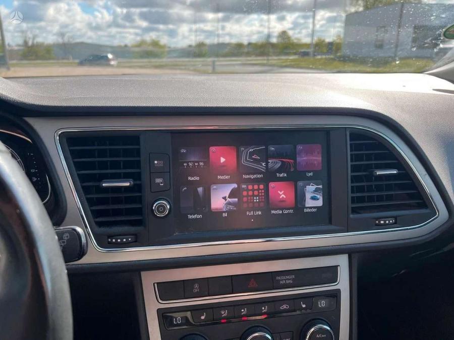 Black SEAT Leon 2018 in Prienai, with an engine capacity of 2.00 L and mileage of 231 thousand km for 9200 €, photo 15 on AUTOMOTO.COM.LV