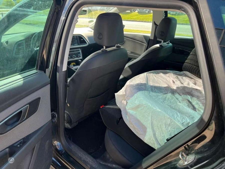 Black SEAT Leon 2018 in Prienai, with an engine capacity of 2.00 L and mileage of 231 thousand km for 9200 €, photo 17 on AUTOMOTO.COM.LV