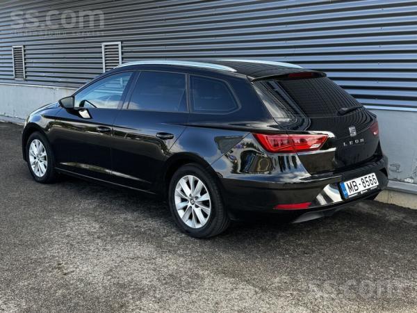 Black SEAT Leon 2019 in Riga, with an engine capacity of 1.60 L and mileage of 185 thousand km for 8400 €, photo 4 on AUTOMOTO.COM.LV