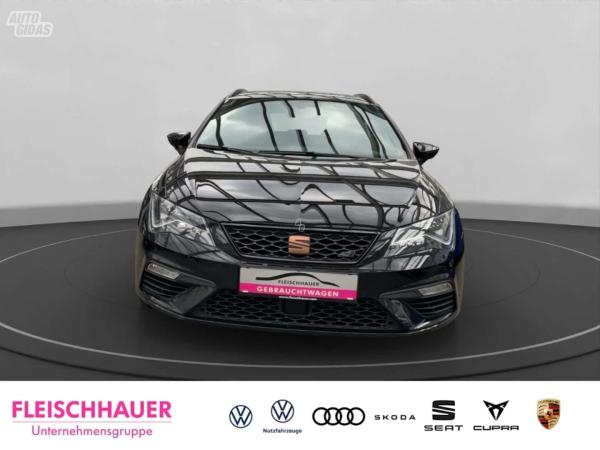 Black SEAT Leon 2020 in Kaunas, with an engine capacity of 2.00 L and mileage of 82 thousand km for 22379 €, photo 2 on AUTOMOTO.COM.LV