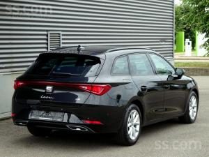 Black SEAT Leon 2020 in Riga, with an engine capacity of 2.00 L and mileage of 151 thousand km for 14900 €, photo 3 on AUTOMOTO.COM.LV