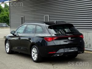 Black SEAT Leon 2020 in Riga, with an engine capacity of 2.00 L and mileage of 151 thousand km for 14900 €, photo 5 on AUTOMOTO.COM.LV
