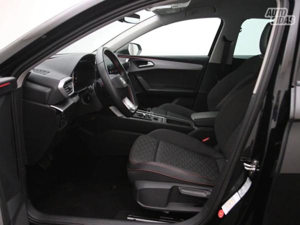 Black SEAT Leon 2021 in Vilnius, with an engine capacity of 2.00 L and mileage of 164 thousand km for 16699 €, photo 4 on AUTOMOTO.COM.LV