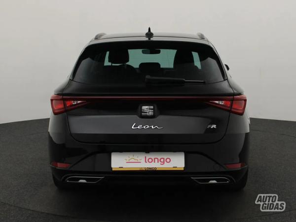Black SEAT Leon 2021 in Vilnius, with an engine capacity of 2.00 L and mileage of 164 thousand km for 16699 €, photo 5 on AUTOMOTO.COM.LV