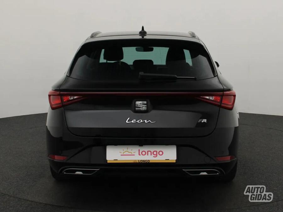 Black SEAT Leon 2021 in Vilnius, with an engine capacity of 2.00 L and mileage of 164 thousand km for 16699 €, photo 6 on AUTOMOTO.COM.LV