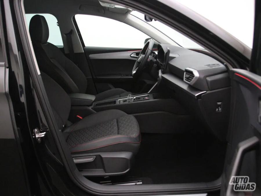 Black SEAT Leon 2021 in Vilnius, with an engine capacity of 2.00 L and mileage of 164 thousand km for 16699 €, photo 15 on AUTOMOTO.COM.LV