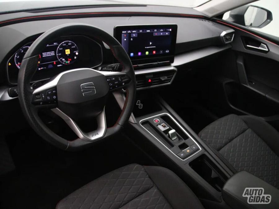 Black SEAT Leon 2021 in Vilnius, with an engine capacity of 2.00 L and mileage of 164 thousand km for 16699 €, photo 17 on AUTOMOTO.COM.LV