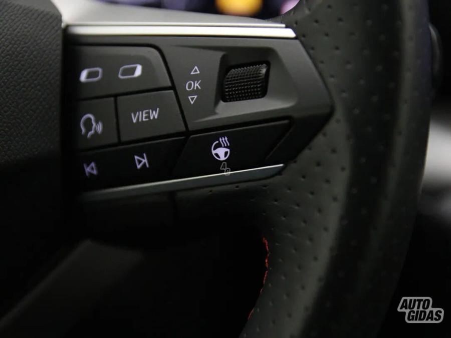 Black SEAT Leon 2021 in Vilnius, with an engine capacity of 2.00 L and mileage of 164 thousand km for 16699 €, photo 33 on AUTOMOTO.COM.LV
