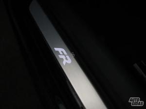 Black SEAT Leon 2021 in Vilnius, with an engine capacity of 2.00 L and mileage of 164 thousand km for 16699 €, photo 36 on AUTOMOTO.COM.LV