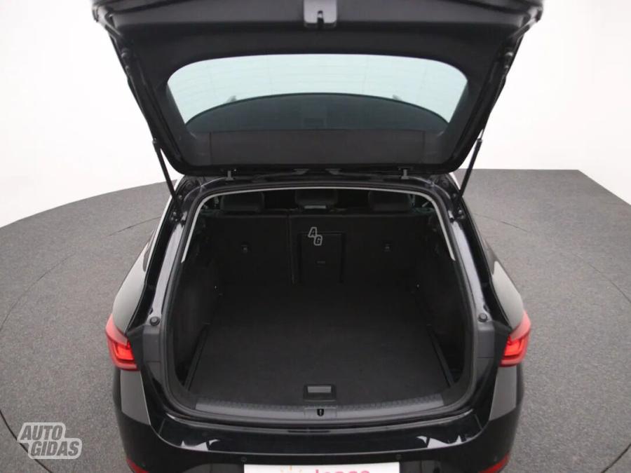 Black SEAT Leon 2021 in Vilnius, with an engine capacity of 2.00 L and mileage of 164 thousand km for 16699 €, photo 38 on AUTOMOTO.COM.LV