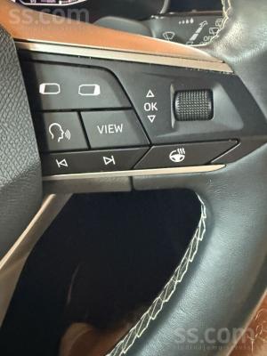 Black SEAT Leon 2021 in Jelgava, with an engine capacity of 1.50 L and mileage of 164 thousand km for 14500 €, photo 9 on AUTOMOTO.COM.LV