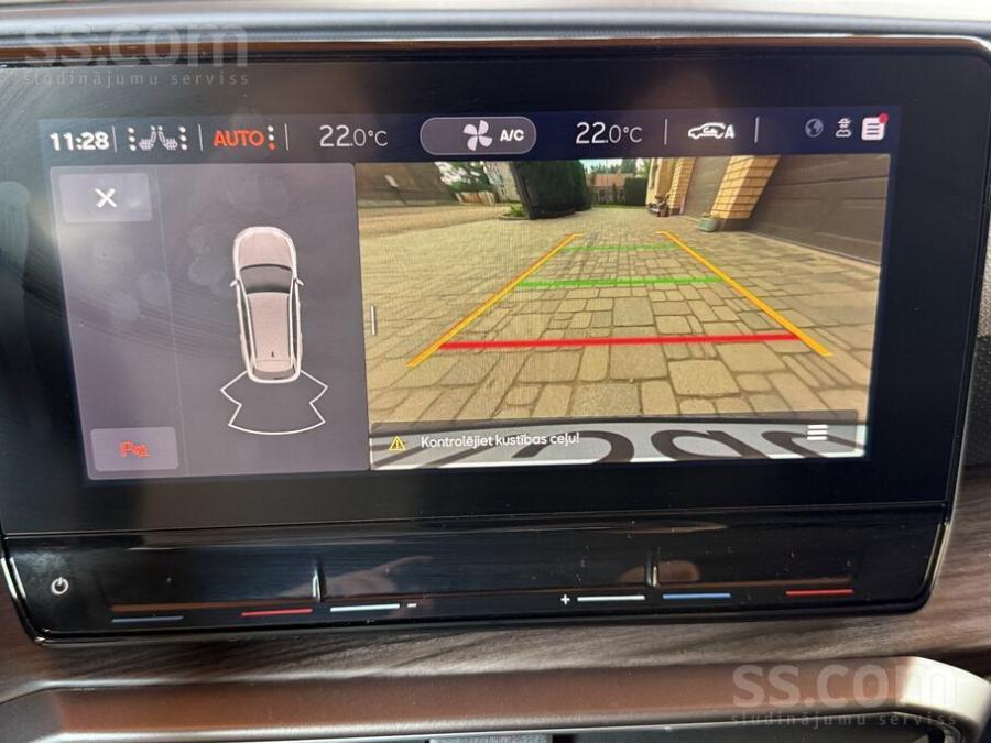 Black SEAT Leon 2021 in Jelgava, with an engine capacity of 1.50 L and mileage of 164 thousand km for 14500 €, photo 19 on AUTOMOTO.COM.LV