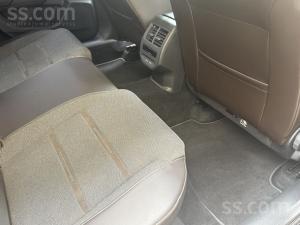 Black SEAT Leon 2021 in Jelgava, with an engine capacity of 1.50 L and mileage of 164 thousand km for 14500 €, photo 22 on AUTOMOTO.COM.LV