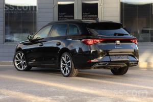 Black SEAT Leon 2021 in Jelgava, with an engine capacity of 2.00 L and mileage of 215 thousand km for 15900 €, photo 3 on AUTOMOTO.COM.LV