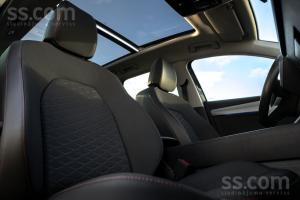 Black SEAT Leon 2021 in Jelgava, with an engine capacity of 2.00 L and mileage of 215 thousand km for 15900 €, photo 11 on AUTOMOTO.COM.LV
