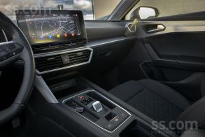 Black SEAT Leon 2021 in Jelgava, with an engine capacity of 2.00 L and mileage of 215 thousand km for 15900 €, photo 17 on AUTOMOTO.COM.LV