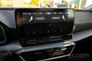 Black SEAT Leon 2021 in Jelgava, with an engine capacity of 2.00 L and mileage of 215 thousand km for 15900 €, photo 20 on AUTOMOTO.COM.LV