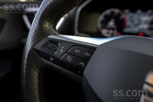 Black SEAT Leon 2021 in Jelgava, with an engine capacity of 2.00 L and mileage of 215 thousand km for 15900 €, photo 22 on AUTOMOTO.COM.LV