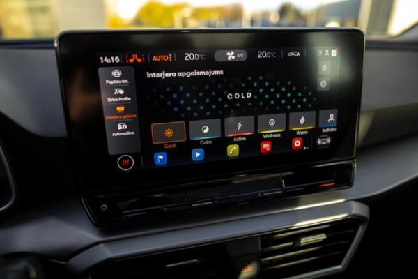 Melns SEAT Leon 2021 Rīga, ar dzinēja tilpumu 2.00 L un nobraukumu 210 tūkst. km par 15950 €, foto 7 vietnē AUTOMOTO.COM.LV