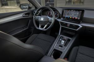 Black SEAT Leon 2021 in Riga, with an engine capacity of 2.00 L and mileage of 210 thousand km for 15950 €, photo 9 on AUTOMOTO.COM.LV