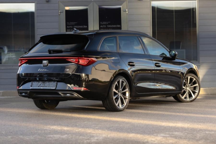 Black SEAT Leon 2021 in Riga, with an engine capacity of 2.00 L and mileage of 210 thousand km for 15950 €, photo 19 on AUTOMOTO.COM.LV
