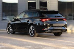 Black SEAT Leon 2021 in Riga, with an engine capacity of 2.00 L and mileage of 210 thousand km for 15950 €, photo 21 on AUTOMOTO.COM.LV