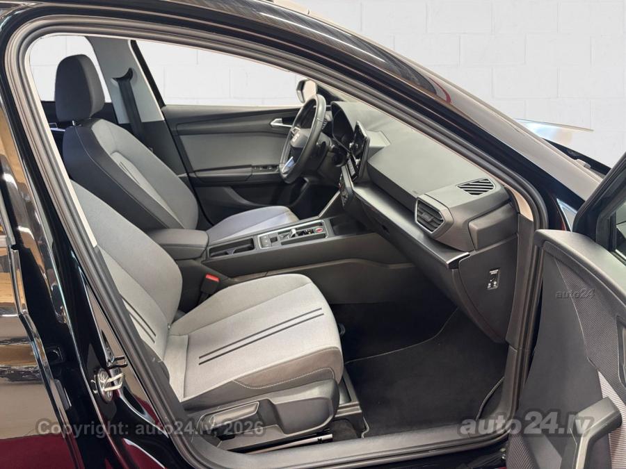 Black SEAT Leon 2021 in Tartu, with an engine capacity of 1.50 L and mileage of 69 thousand km for 15990 €, photo 7 on AUTOMOTO.COM.LV