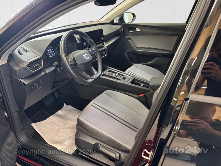 Black SEAT Leon 2021 in Tartu, with an engine capacity of 1.50 L and mileage of 69 thousand km for 15990 €, photo 12 on AUTOMOTO.COM.LV