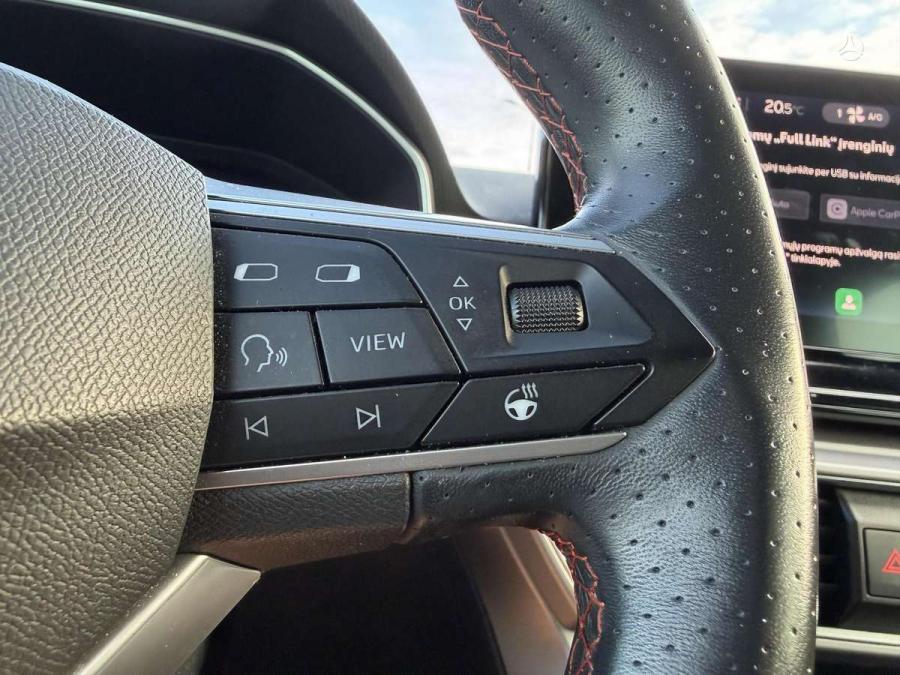 Black SEAT Leon 2021 in Vilnius, with an engine capacity of 1.40 L and mileage of 192 thousand km for 13949 €, photo 3 on AUTOMOTO.COM.LV