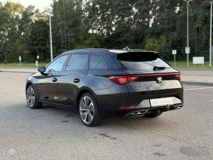 Black SEAT Leon 2021 in Vilnius, with an engine capacity of 1.40 L and mileage of 192 thousand km for 13949 €, photo 12 on AUTOMOTO.COM.LV
