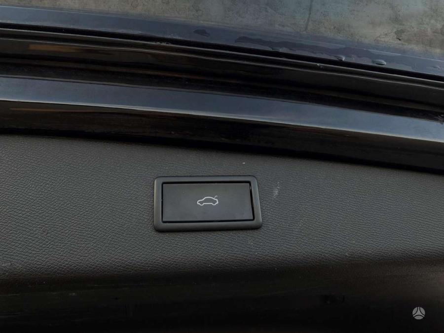 Black SEAT Leon 2021 in Vilnius, with an engine capacity of 1.40 L and mileage of 192 thousand km for 13949 €, photo 18 on AUTOMOTO.COM.LV