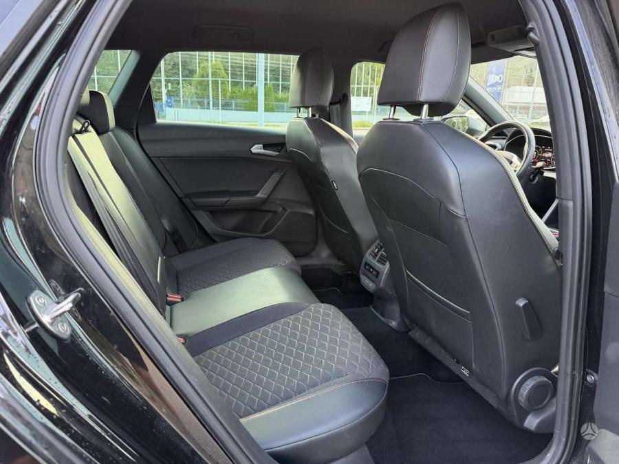 Black SEAT Leon 2021 in Vilnius, with an engine capacity of 1.40 L and mileage of 192 thousand km for 13949 €, photo 29 on AUTOMOTO.COM.LV