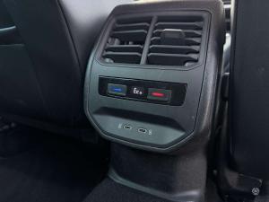 Black SEAT Leon 2021 in Vilnius, with an engine capacity of 1.40 L and mileage of 192 thousand km for 13949 €, photo 30 on AUTOMOTO.COM.LV