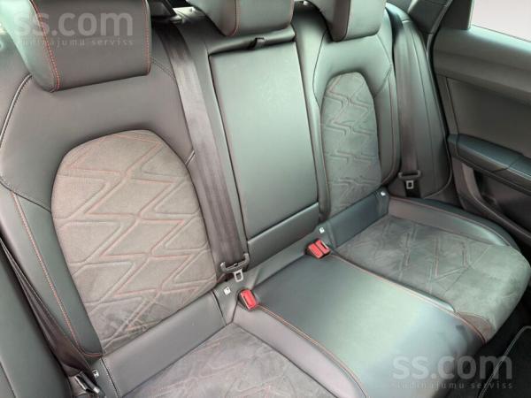 Black SEAT Leon 2021 in Riga, with an engine capacity of 2.00 L and mileage of 120 thousand km for 19900 €, photo 8 on AUTOMOTO.COM.LV
