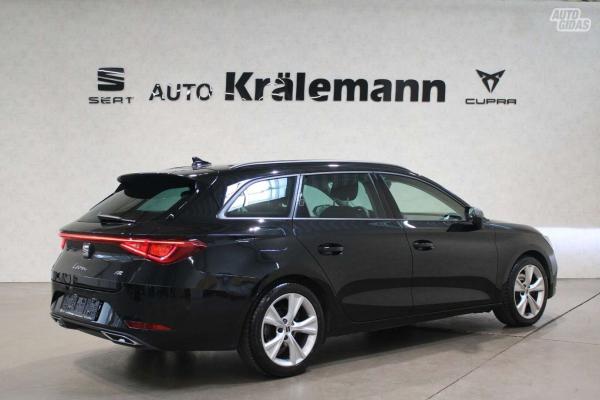Black SEAT Leon 2022 in Kaunas, with an engine capacity of 2.00 L and mileage of 95 thousand km for 22735 €, photo 4 on AUTOMOTO.COM.LV