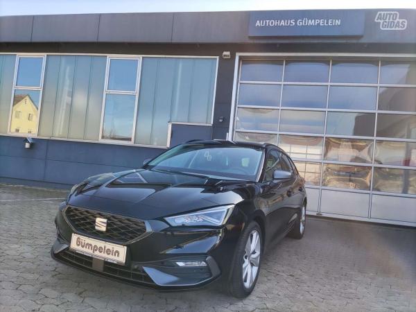 Black SEAT Leon 2022 in Kaunas, with an engine capacity of 1.50 L and mileage of 18 thousand km for 31648 €, photo 1 on AUTOMOTO.COM.LV