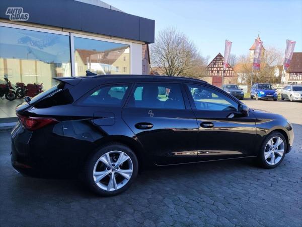 Black SEAT Leon 2022 in Kaunas, with an engine capacity of 1.50 L and mileage of 18 thousand km for 31648 €, photo 4 on AUTOMOTO.COM.LV