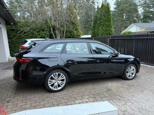 Black SEAT Leon 2022 in Ogre, with an engine capacity of 2.00 L and mileage of 276 thousand km for 12950 €, photo 8 on AUTOMOTO.COM.LV