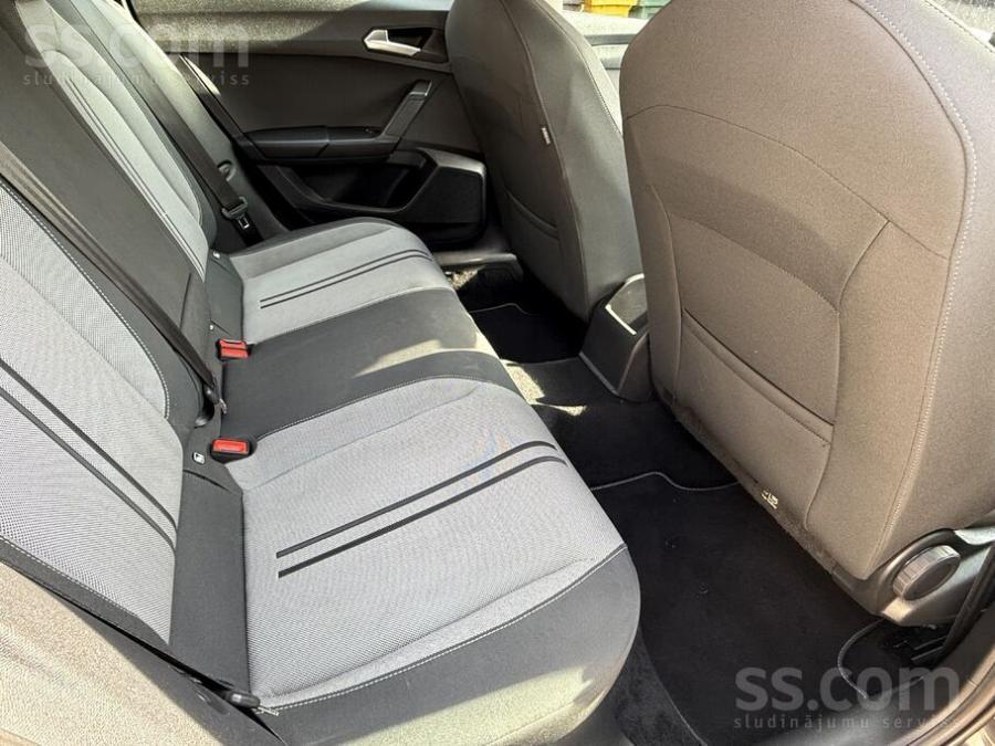 Melns SEAT Leon 2022 Ogre, ar dzinēja tilpumu 2.00 L un nobraukumu 276 tūkst. km par 12950 €, foto 32 vietnē AUTOMOTO.COM.LV