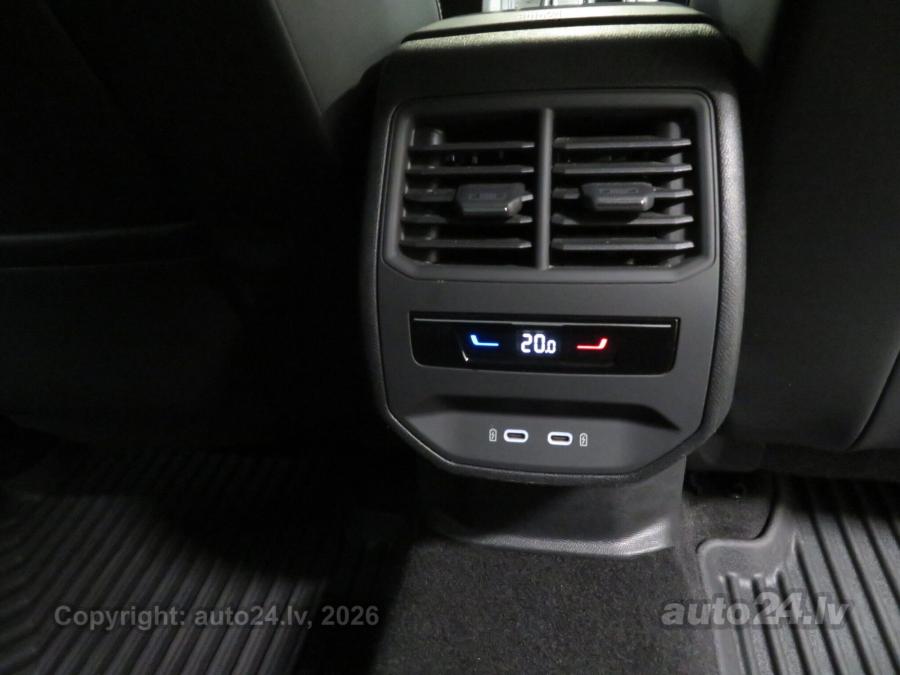 Melns SEAT Leon 2022 Tallina, ar dzinēja tilpumu 1.50 L un nobraukumu 105 tūkst. km par 16800 €, foto 7 vietnē AUTOMOTO.COM.LV