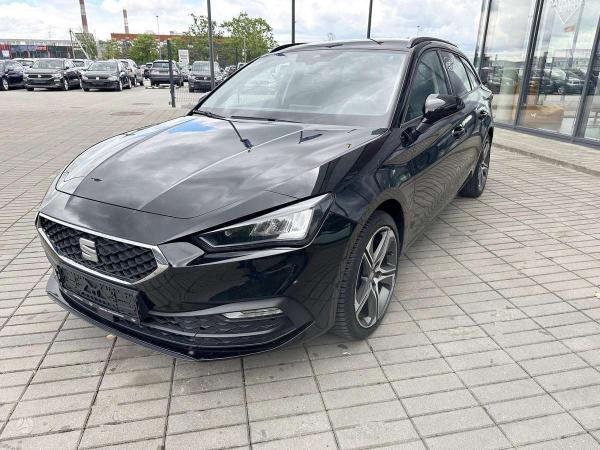 Melns SEAT Leon 2022 Kauņa, ar dzinēja tilpumu 1.00 L un nobraukumu 183 tūkst. km par 9900 €, foto  vietnē AUTOMOTO.COM.LV