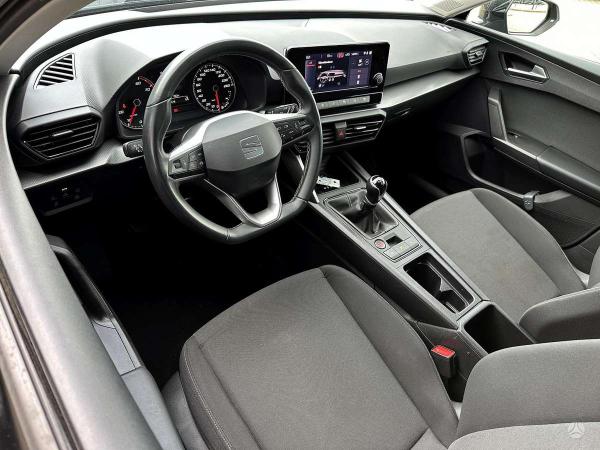 Black SEAT Leon 2022 in Kaunas, with an engine capacity of 1.00 L and mileage of 183 thousand km for 9900 €, photo 5 on AUTOMOTO.COM.LV